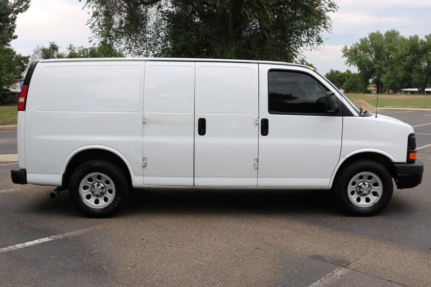 2011 Chevrolet Express Cargo 1500 | Victory Motors of Colorado