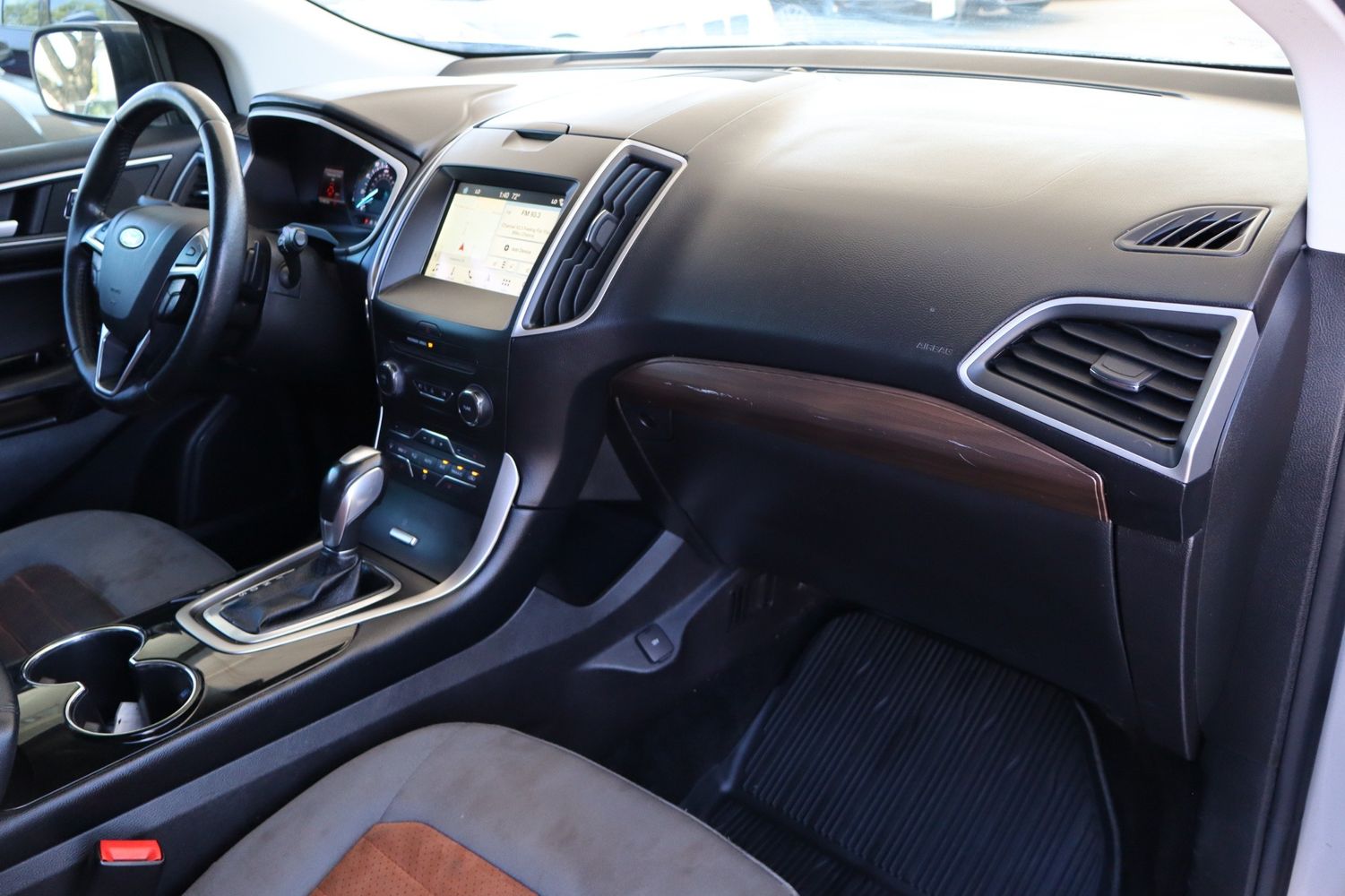 2018 Ford Edge SEL | Victory Motors of Colorado