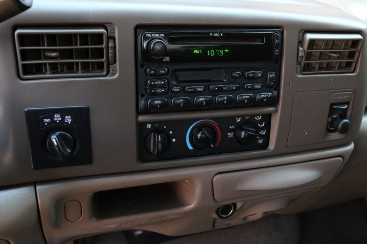 2004 Ford F-250 Super Duty Lariat | Victory Motors of Colorado