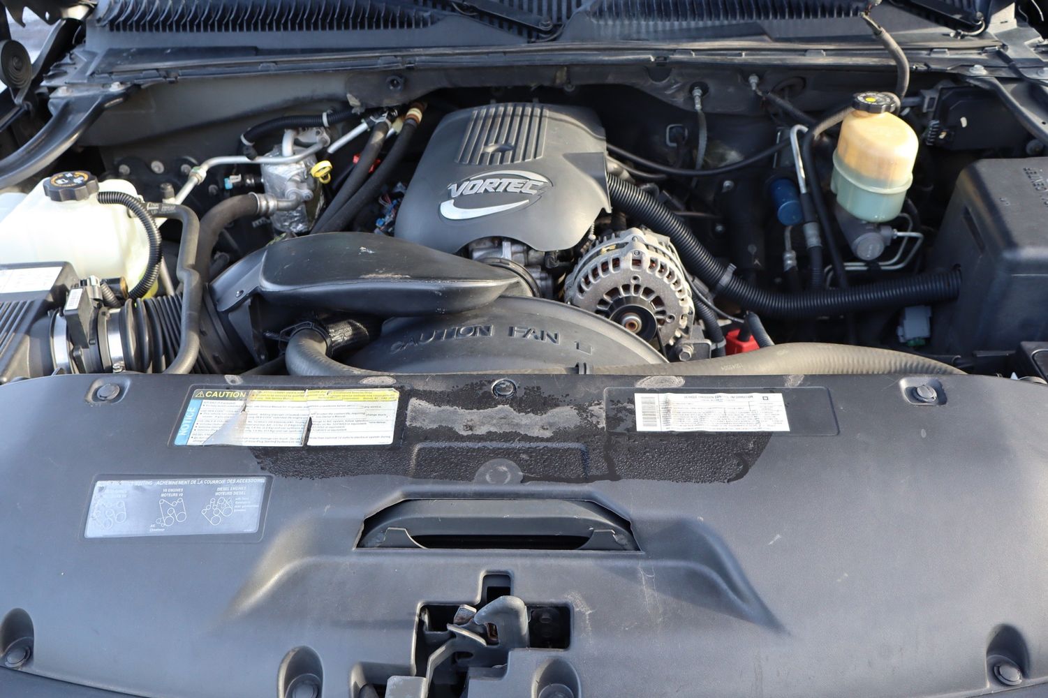 2001 GMC Yukon XL 2500 SLE | Victory Motors of Colorado