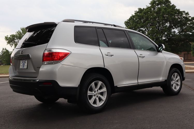 2012 Toyota Highlander Base | Victory Motors of Colorado