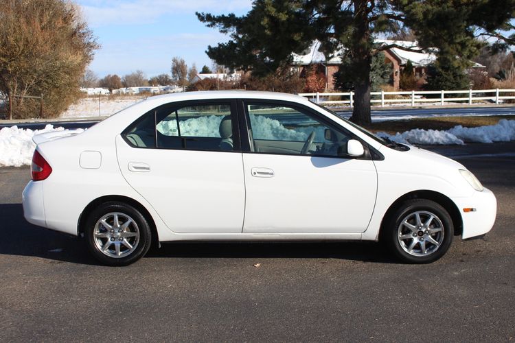 2001 Toyota Prius | Victory Motors of Colorado