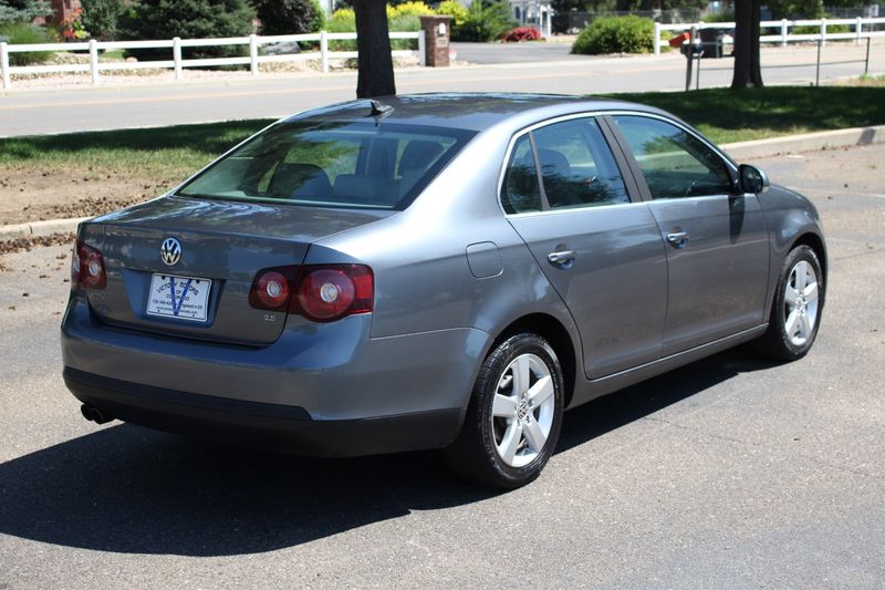 2008 Volkswagen Jetta Photos