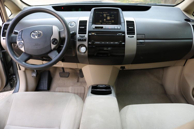 2005 Toyota Prius Hybrid | Victory Motors of Colorado