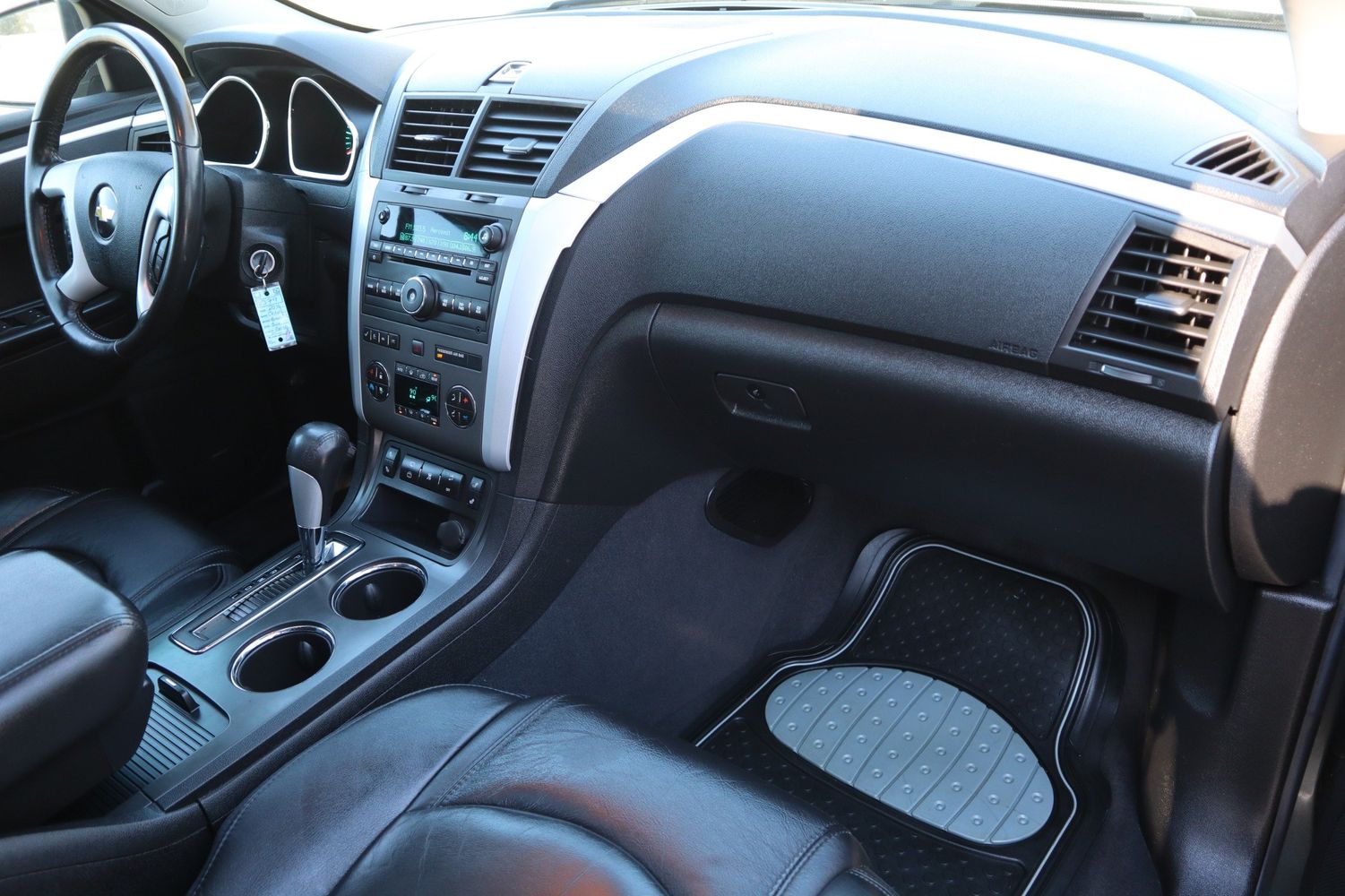 2011 Chevrolet Traverse LT | Victory Motors of Colorado