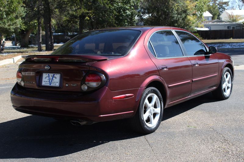2001 Nissan Maxima Photos