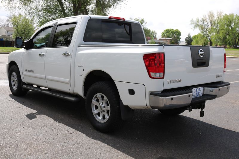 2005 Nissan Titan Photos