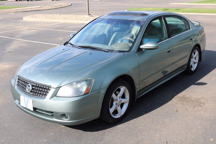 2005 Nissan Altima 3.5 SE | Victory Motors of Colorado