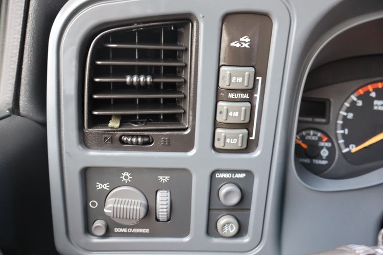 2002 GMC Sierra 2500HD SLT | Victory Motors of Colorado
