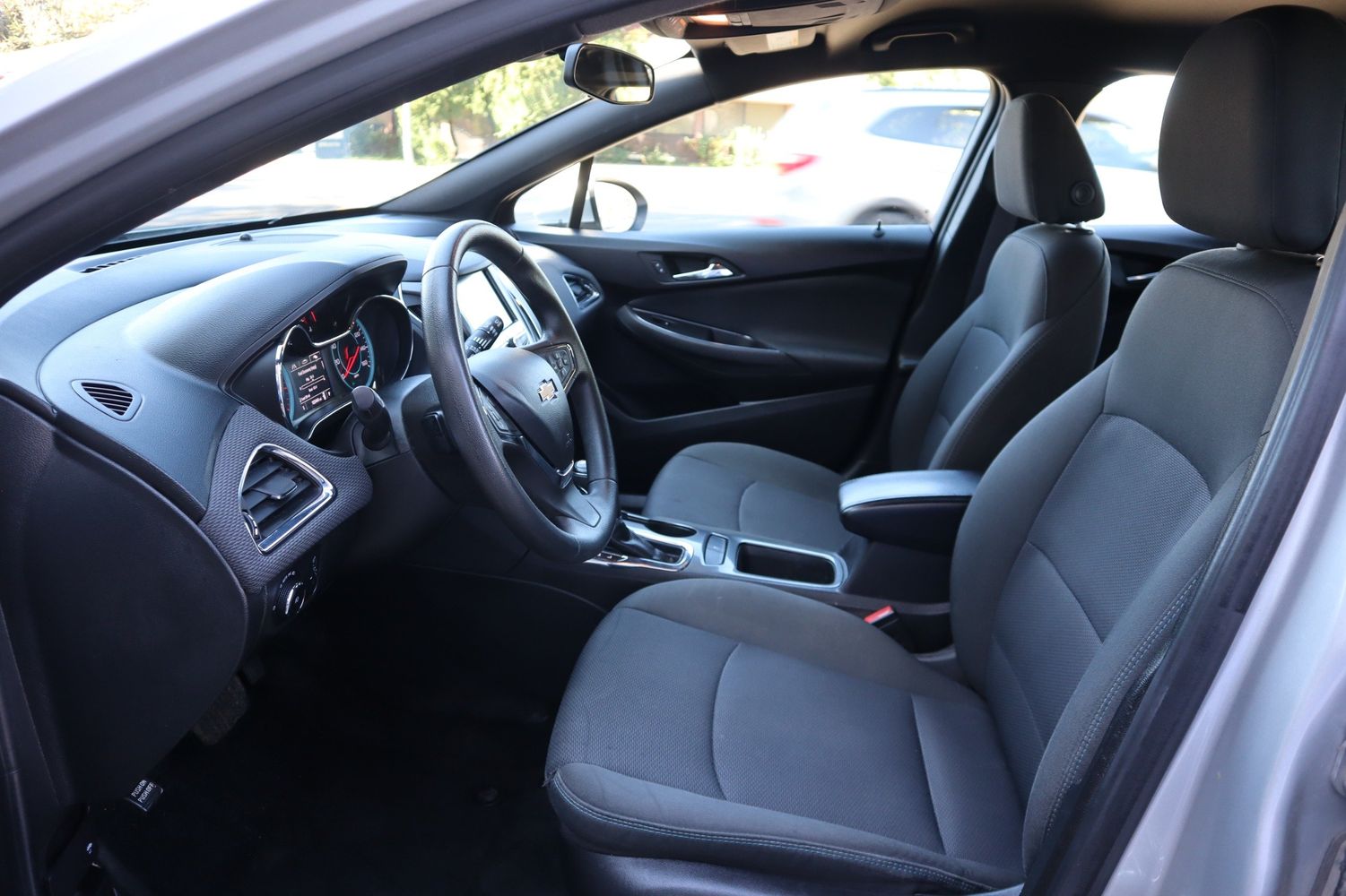 2017 Chevrolet Cruze LT Auto | Victory Motors of Colorado