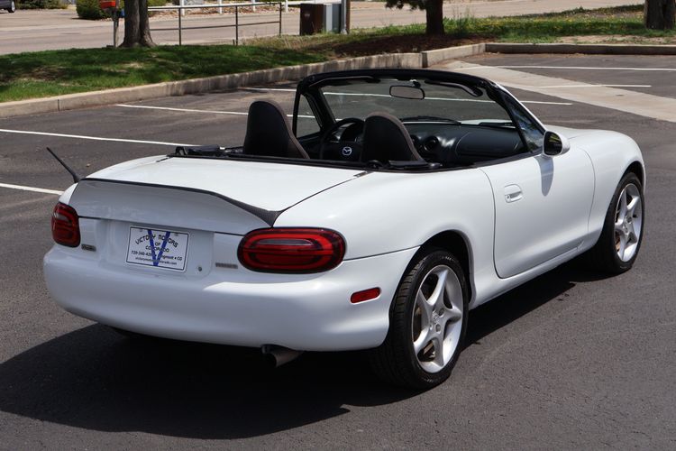 2001 Mazda MX-5 Miata Base | Victory Motors of Colorado