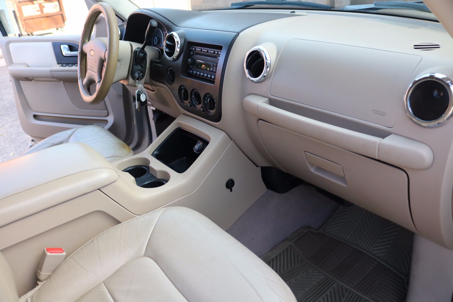 2006 Ford Expedition XLT | Victory Motors of Colorado