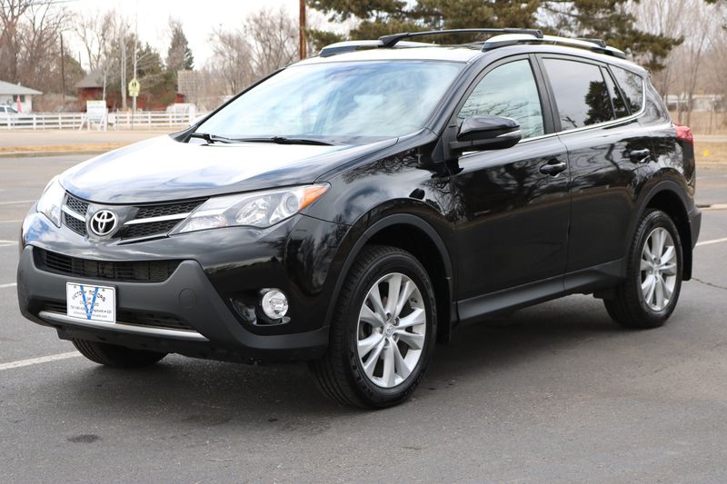 2015 Toyota RAV4 Photos