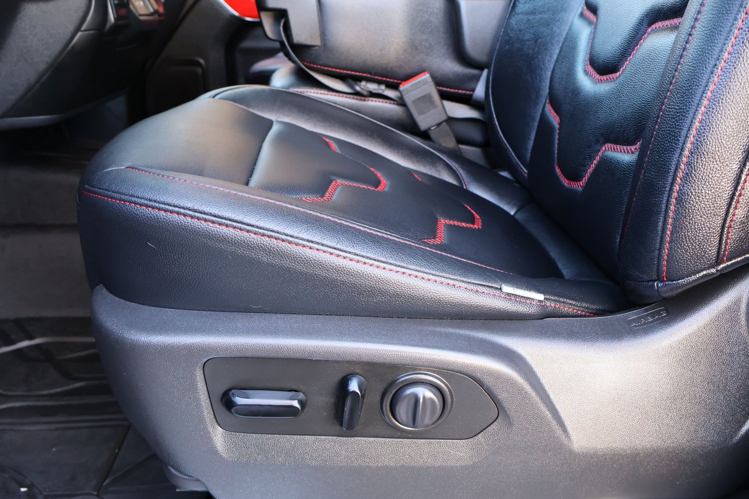 2019 Chevrolet Silverado 1500 RST | Victory Motors of Colorado