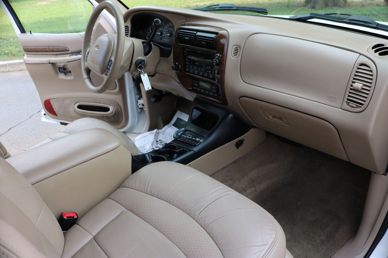 2000 Ford Explorer Limited | Victory Motors of Colorado