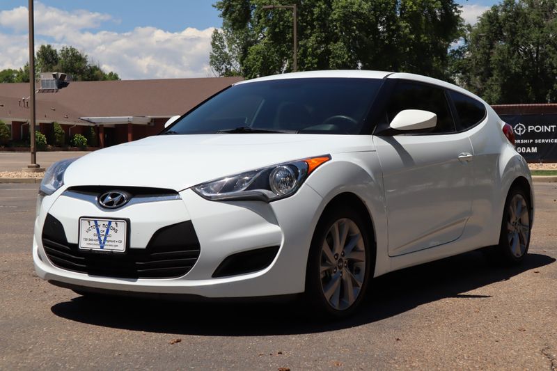 2016 Hyundai Veloster Photos