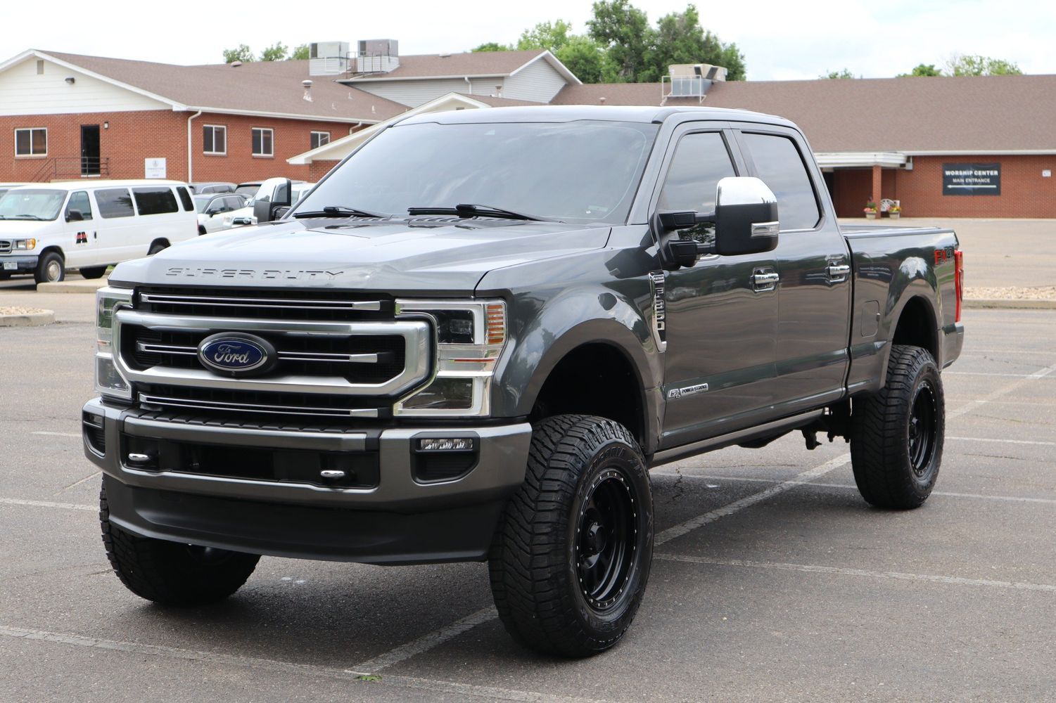2020 Ford F-350 Super Duty Platinum | Victory Motors of Colorado