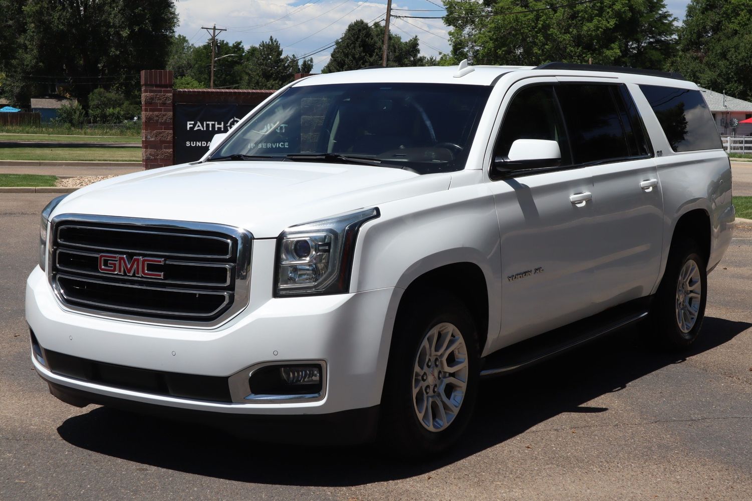 2016 GMC Yukon XL SLT 1500 | Victory Motors of Colorado