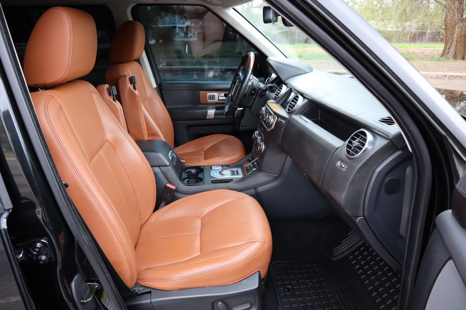 2016 Land Rover LR4 HSE LUX | Victory Motors of Colorado