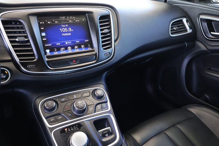 2016 Chrysler 200 Limited Platinum | Victory Motors of Colorado