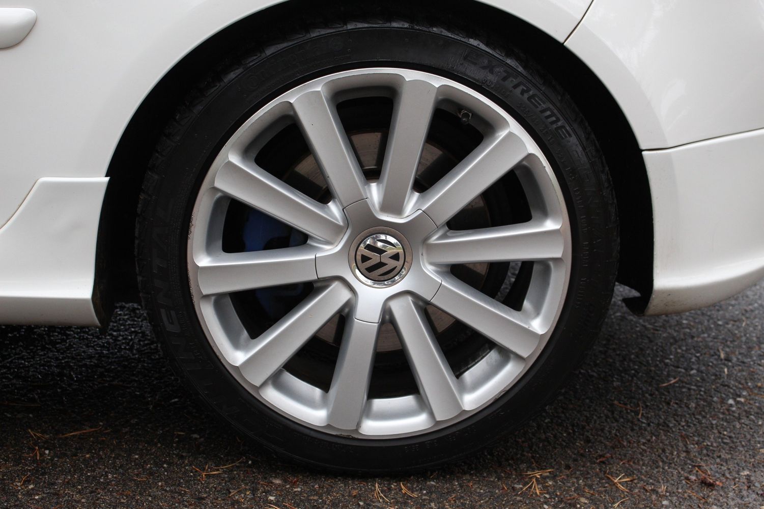 2008 Volkswagen R32 | Victory Motors of Colorado