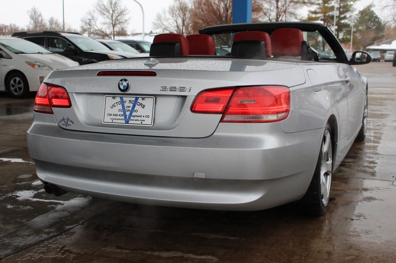 2007 BMW 328i Photos
