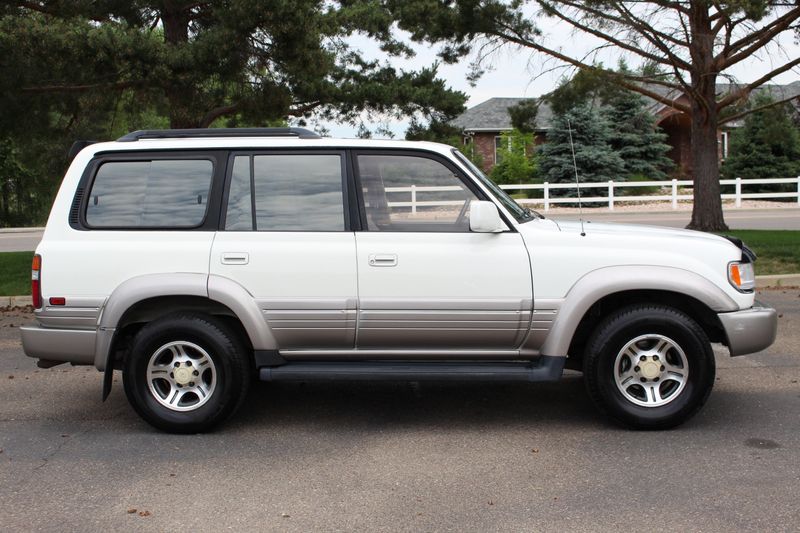 1996 Lexus LX 450 Photos