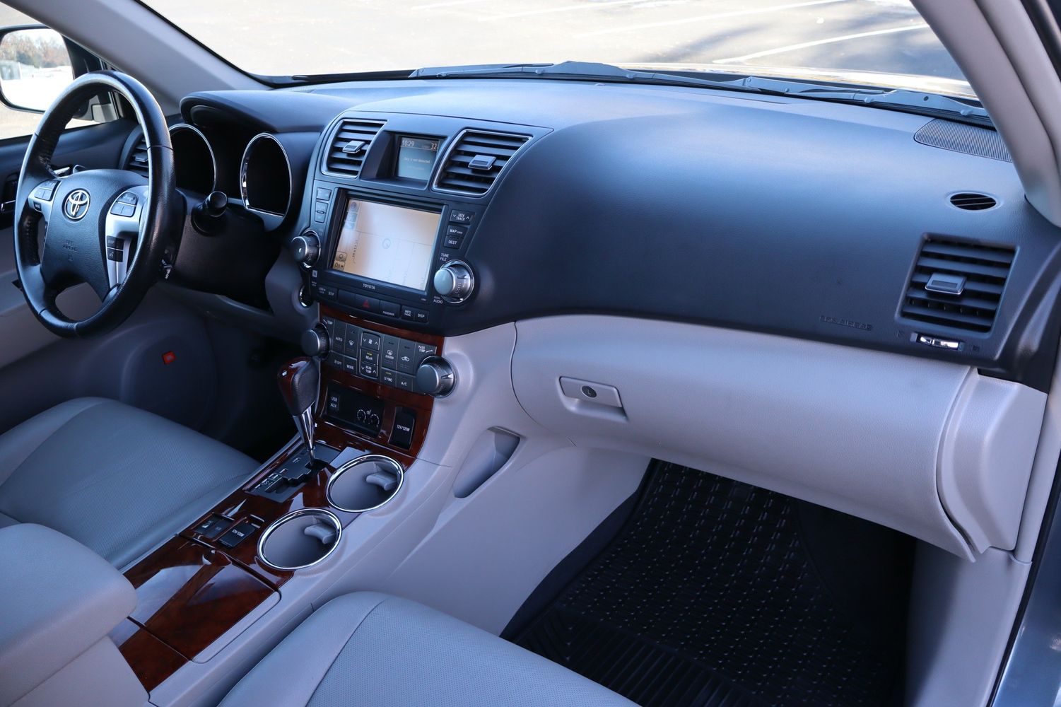 2011 Toyota Highlander Limited | Victory Motors of Colorado