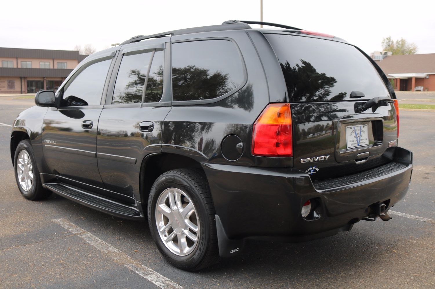 2008 GMC Envoy Denali | Victory Motors of Colorado