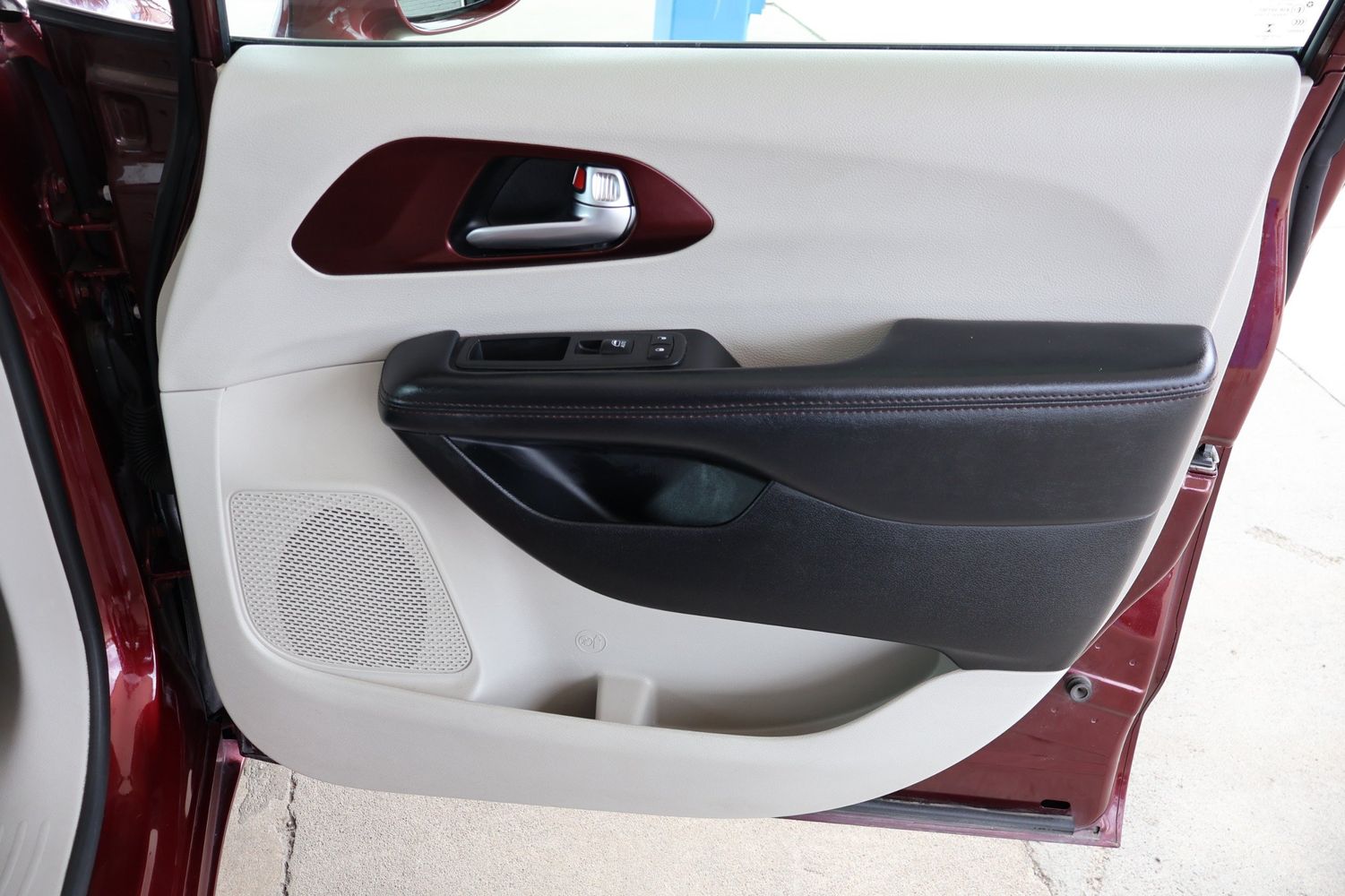 2020 Chrysler Pacifica Limited Red S | Victory Motors of Colorado