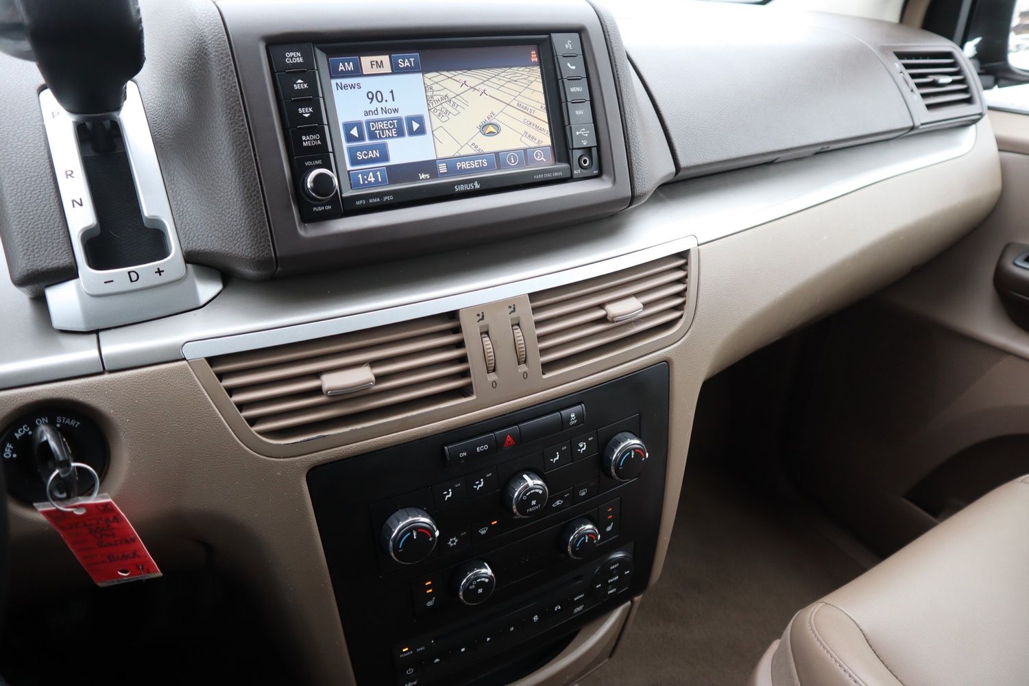 2012 Volkswagen Routan SE | Victory Motors of Colorado