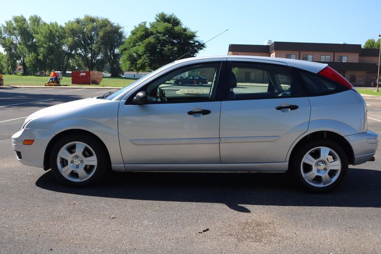 2005 Ford Focus ZX5 SE | Victory Motors of Colorado