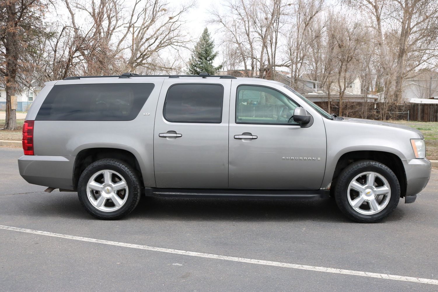 2007 Chevrolet Suburban LTZ 1500 | Victory Motors of Colorado