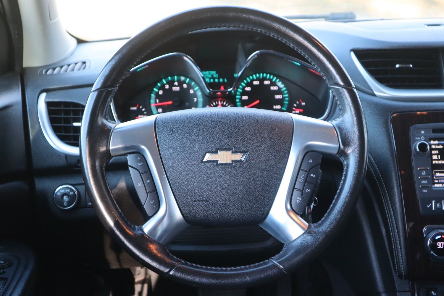 2016 Chevrolet Traverse LT | Victory Motors of Colorado