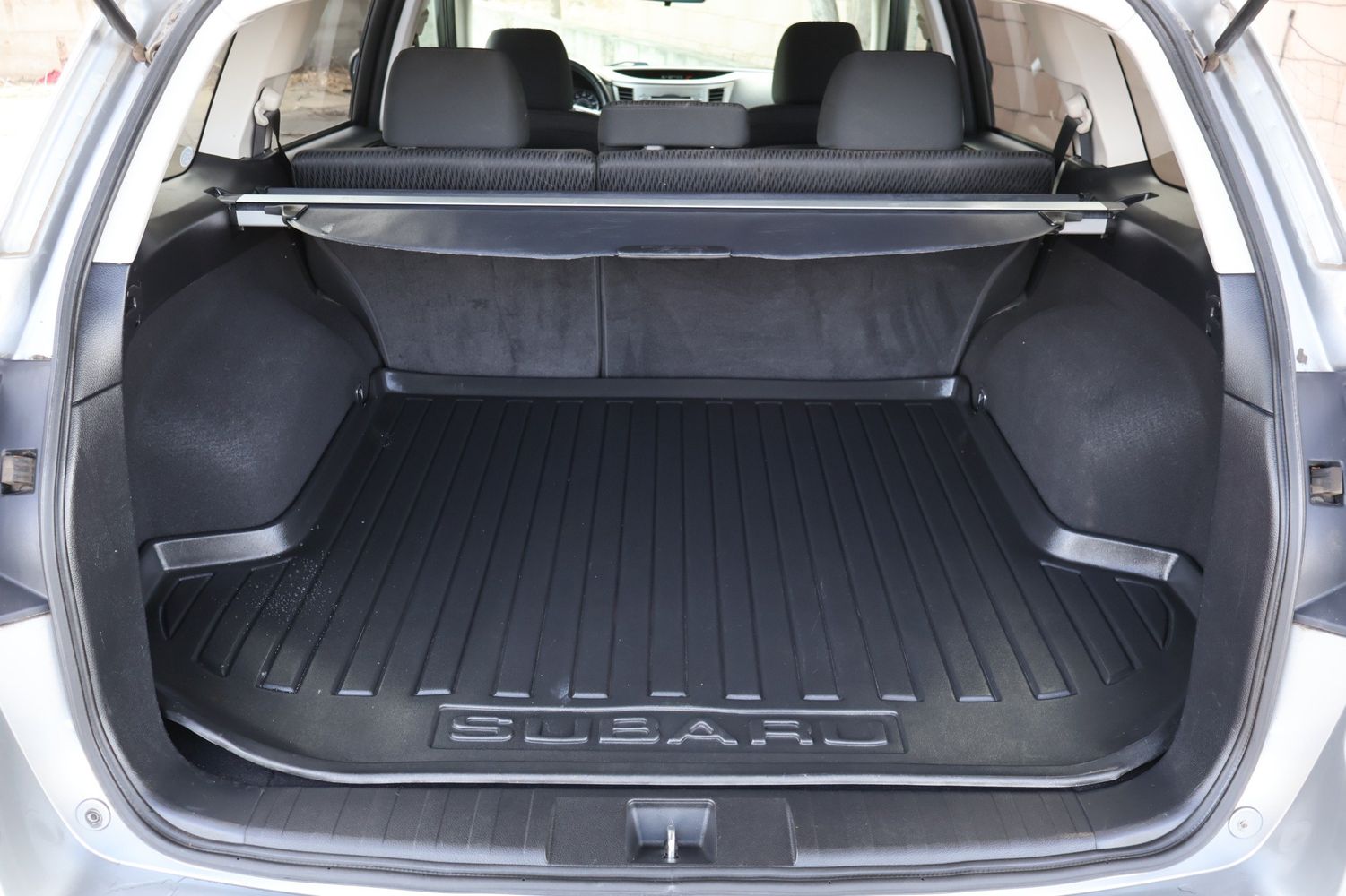 2011 Subaru Outback 2.5i Premium | Victory Motors of Colorado