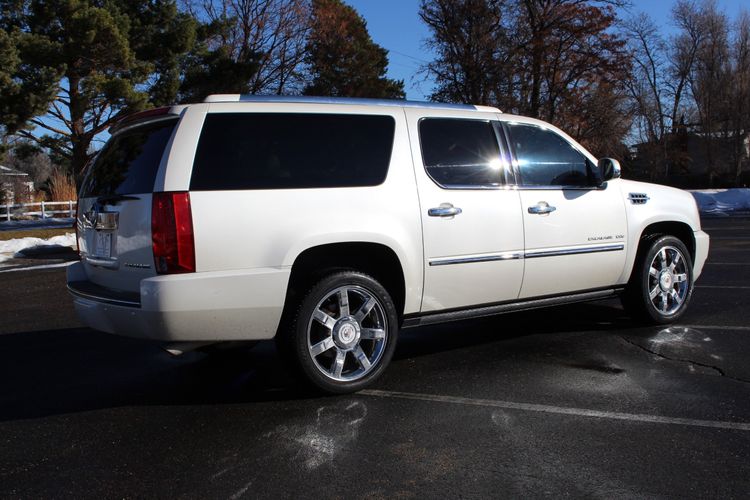 2010 Cadillac Escalade ESV Premium | Victory Motors of Colorado