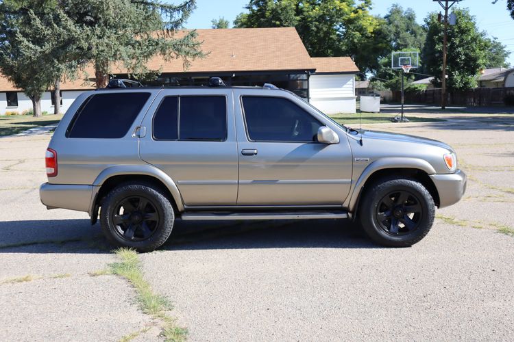 2004 Nissan Pathfinder LE Platinum | Victory Motors of Colorado
