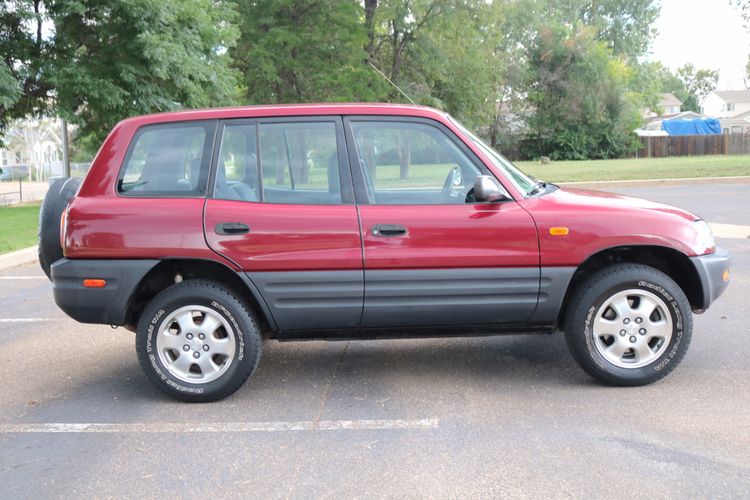 1997 Toyota RAV4 AWD | Victory Motors of Colorado