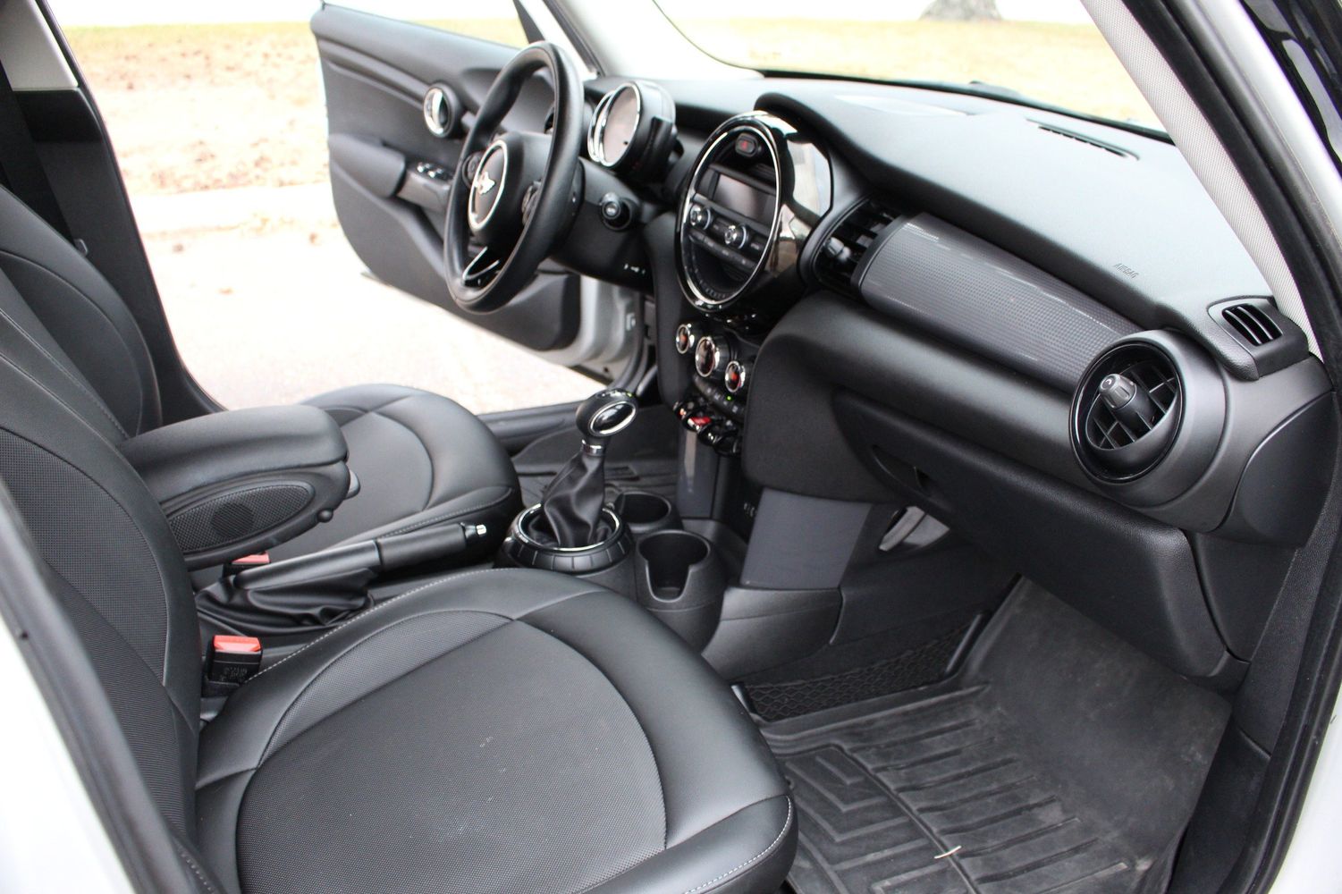 2015 MINI Cooper Hardtop 4 Door | Victory Motors of Colorado