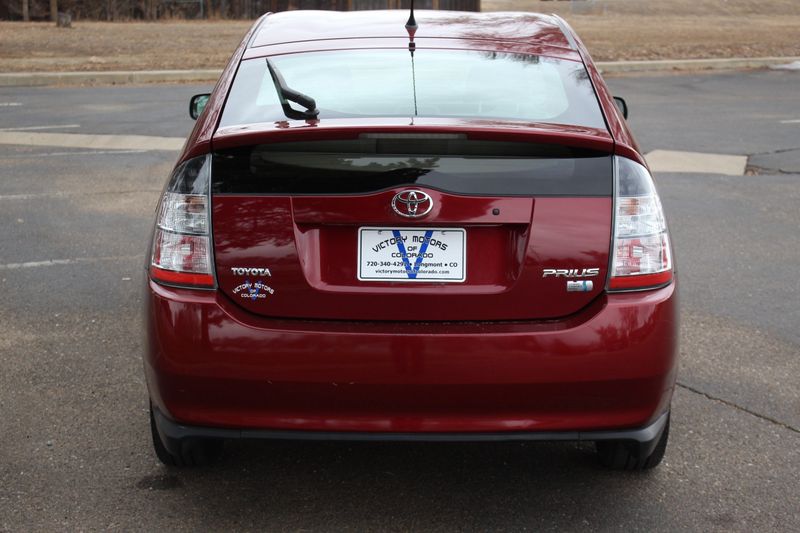 2004 Toyota Prius Photos