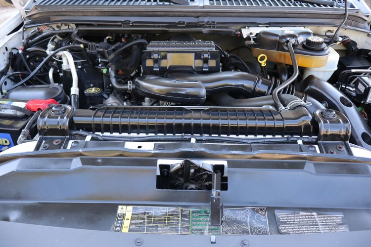 2005 Ford F-250 Super Duty XLT | Victory Motors of Colorado