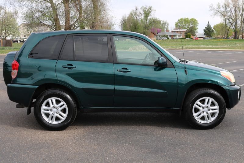 2002 Toyota RAV4 Photos