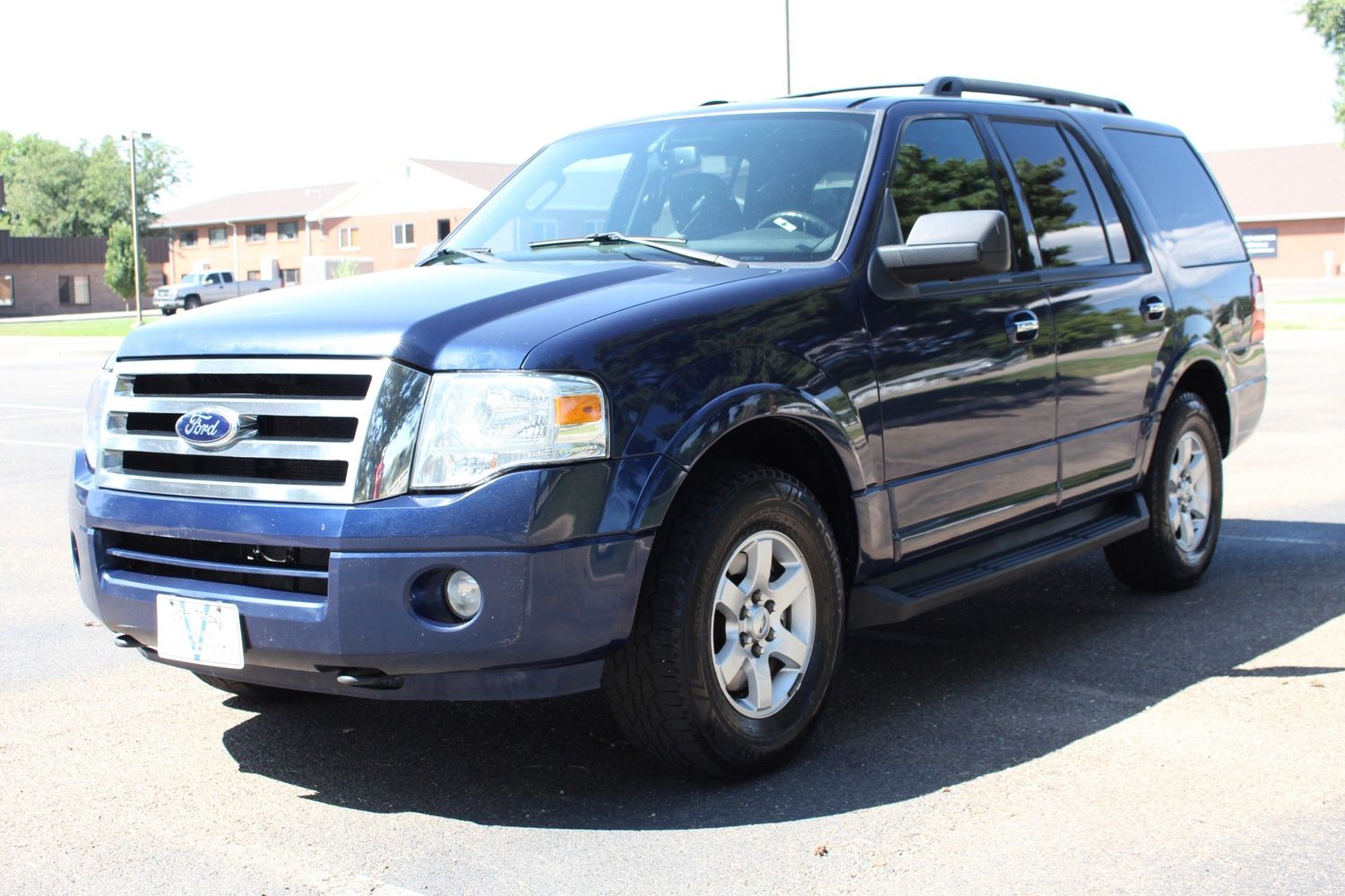 2009 Ford Expedition XLT | Victory Motors of Colorado