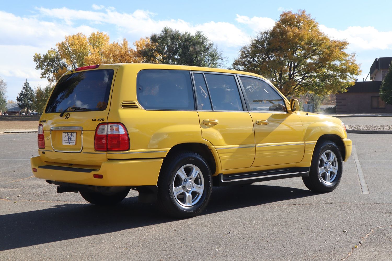 2001 Lexus LX 470 Base | Victory Motors of Colorado