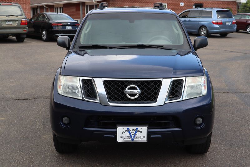 2010 Nissan Pathfinder Photos