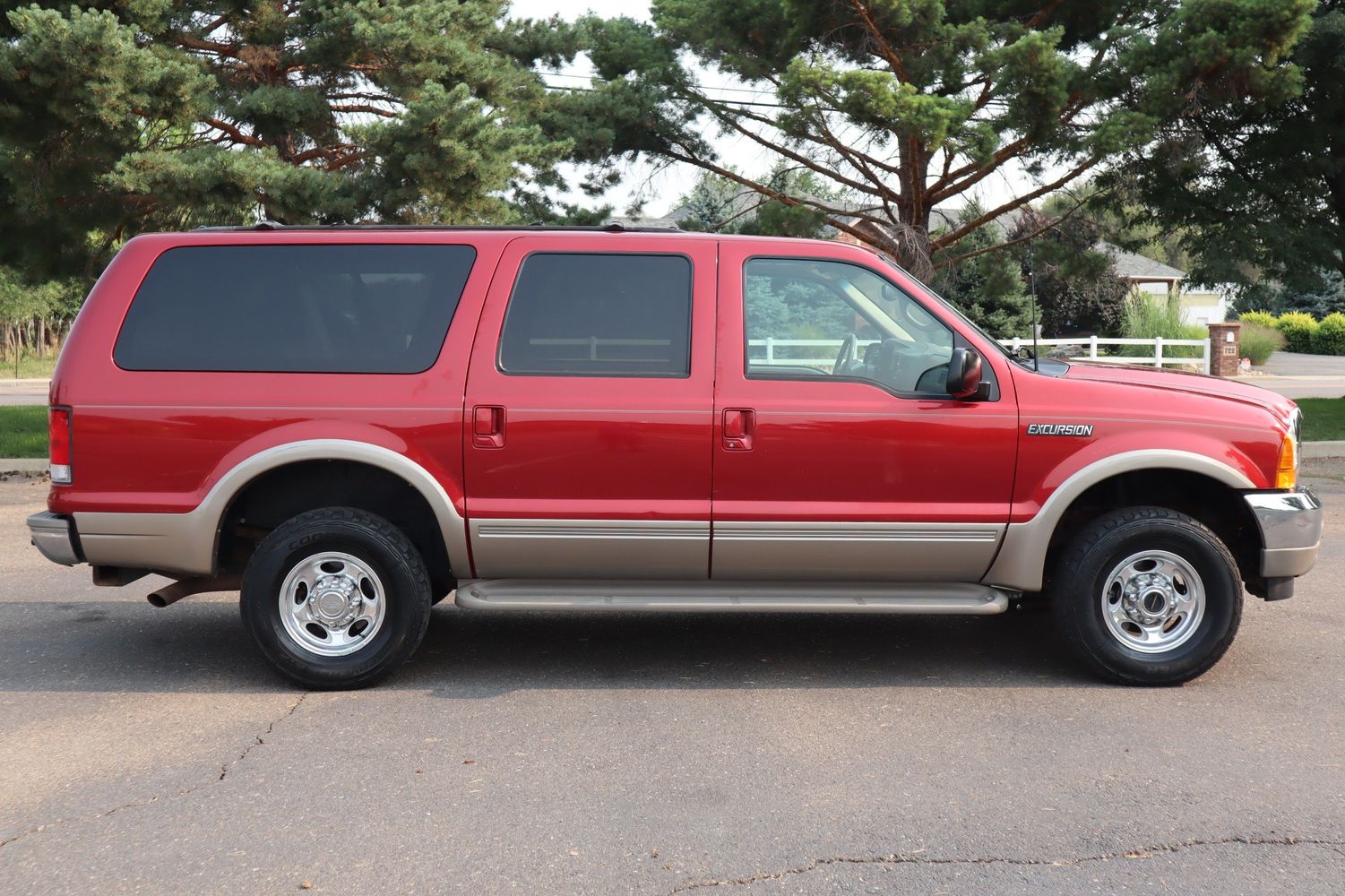 2000 Ford Excursion Limited | Victory Motors of Colorado