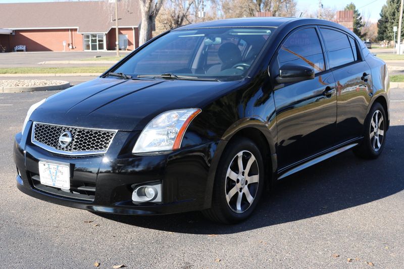 2012 Nissan Sentra Photos