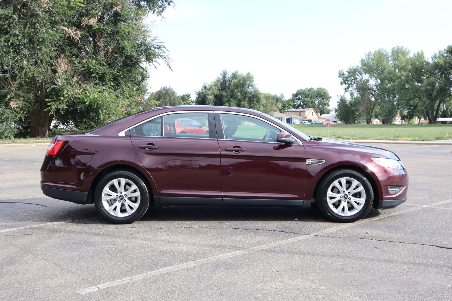 2011 Ford Taurus SEL | Victory Motors of Colorado