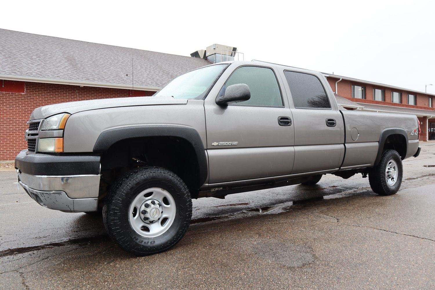 2006 Chevrolet Silverado 2500HD LS | Victory Motors of Colorado