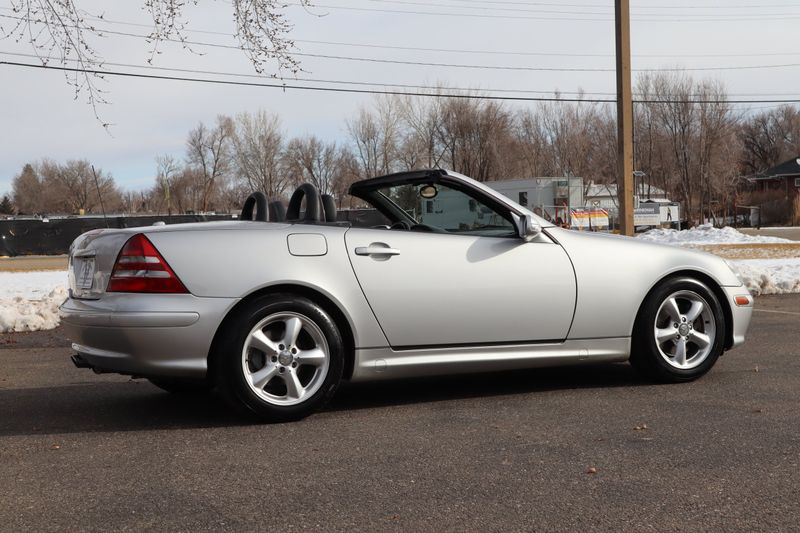 2001 Mercedes-Benz SLK Photos